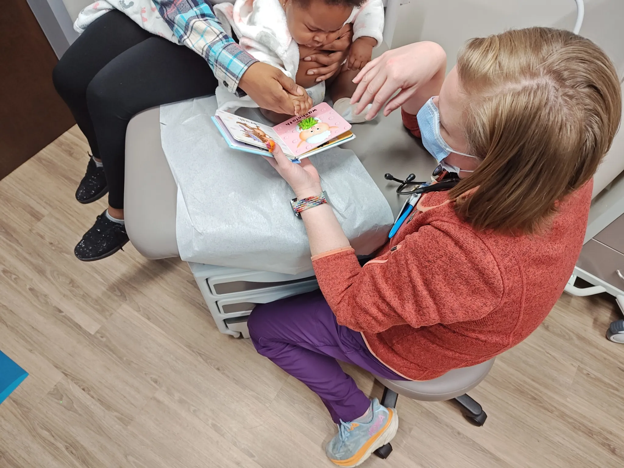 Rx for reading: Pediatricians incorporate books into checkups to ...